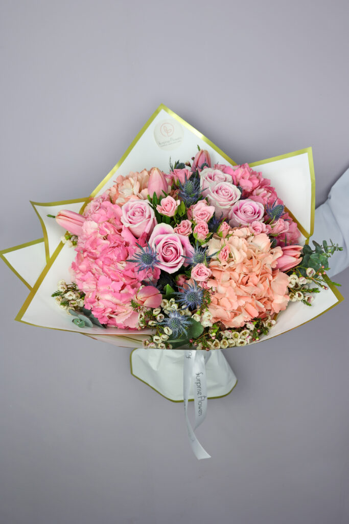 Magnificent Pink Bouquet: A Blossom of Elegance